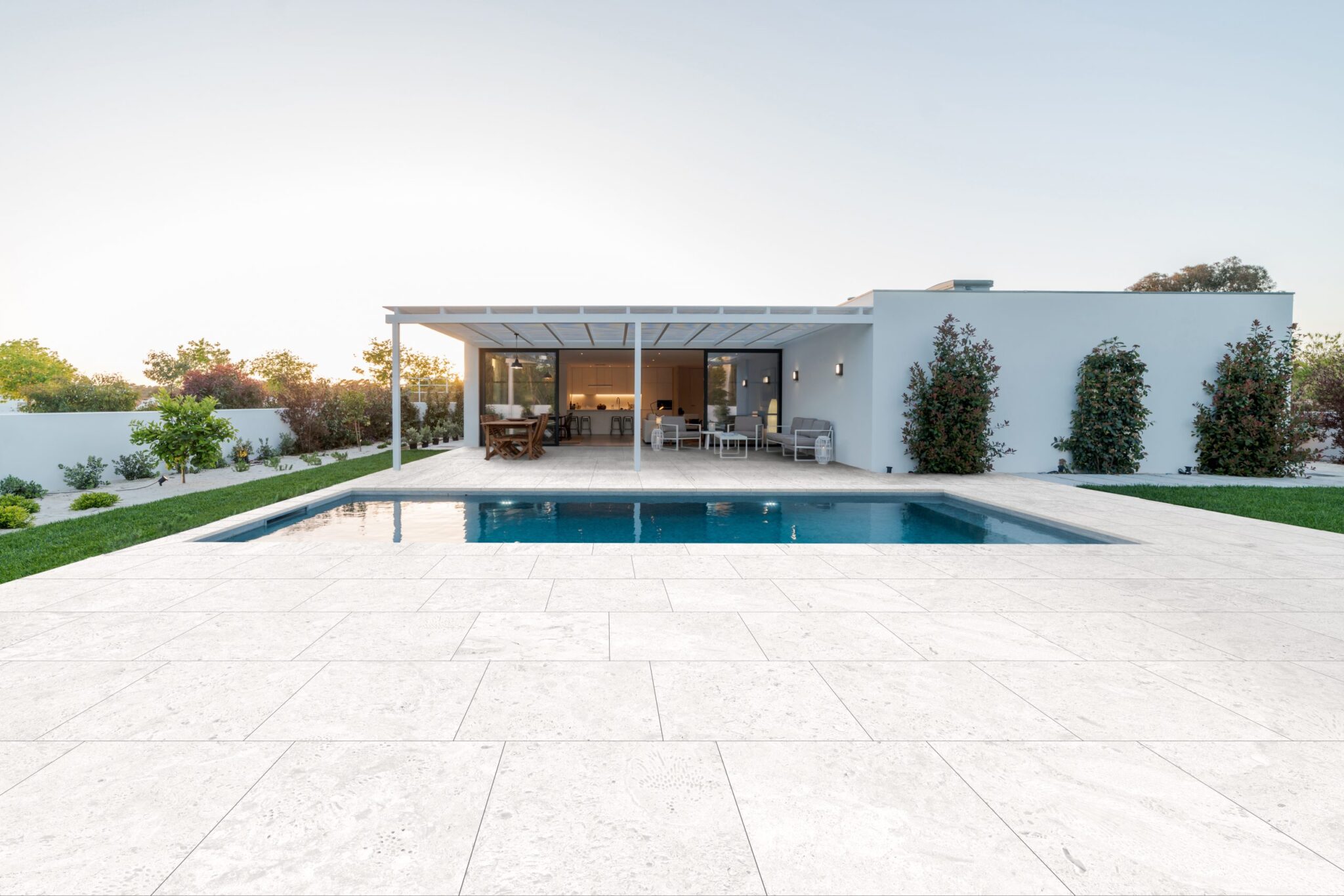Coral White - Savannah Stone Source